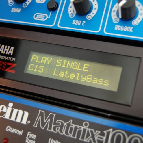 Simpler House Bass: Multi-Sampled "Lately Bass" by Refurb